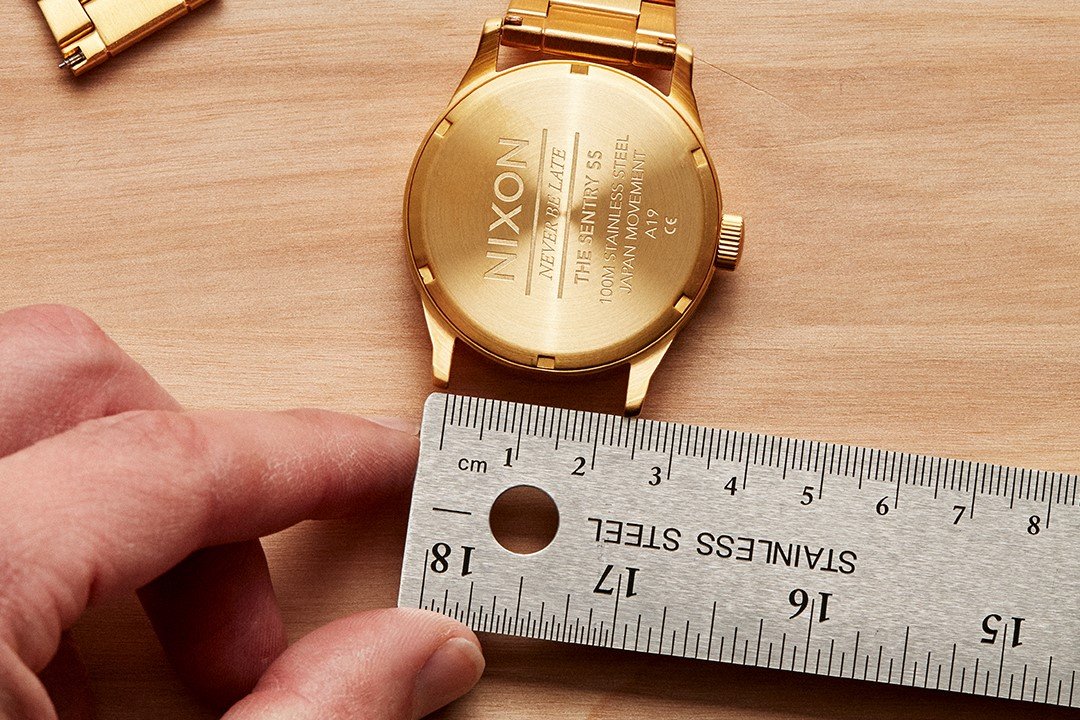 What is Watch Lug Width and How to Measure It – Nixon CA
